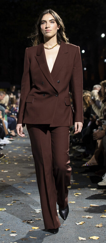 Quartier Costume RUNWAY | Café Costume