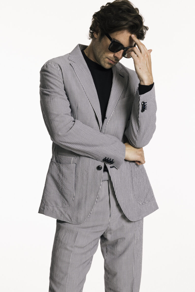 Full Canvas | Café Costume